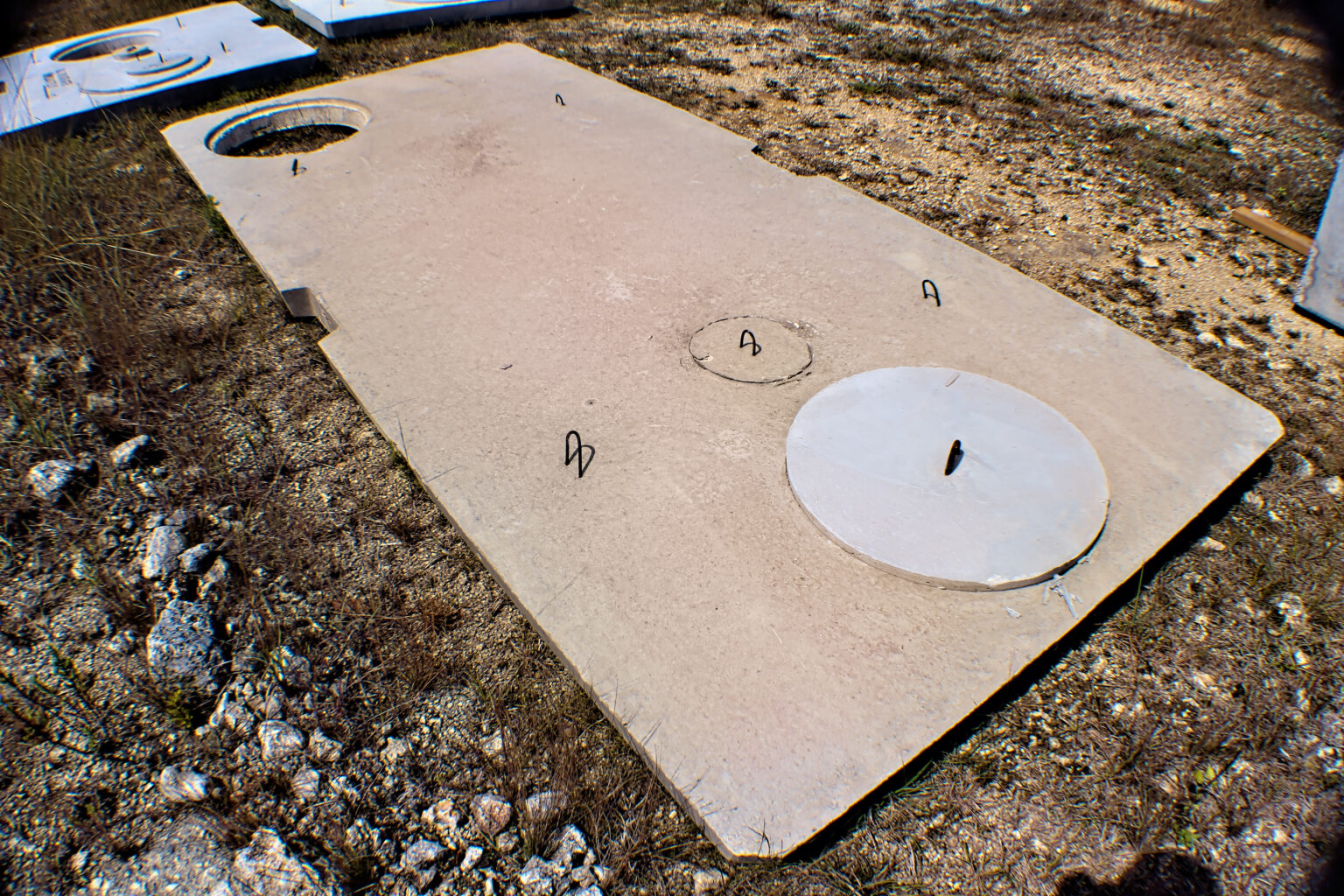Septic Lid - Del Zotto of the Bahamas - Steel & Concrete Products
